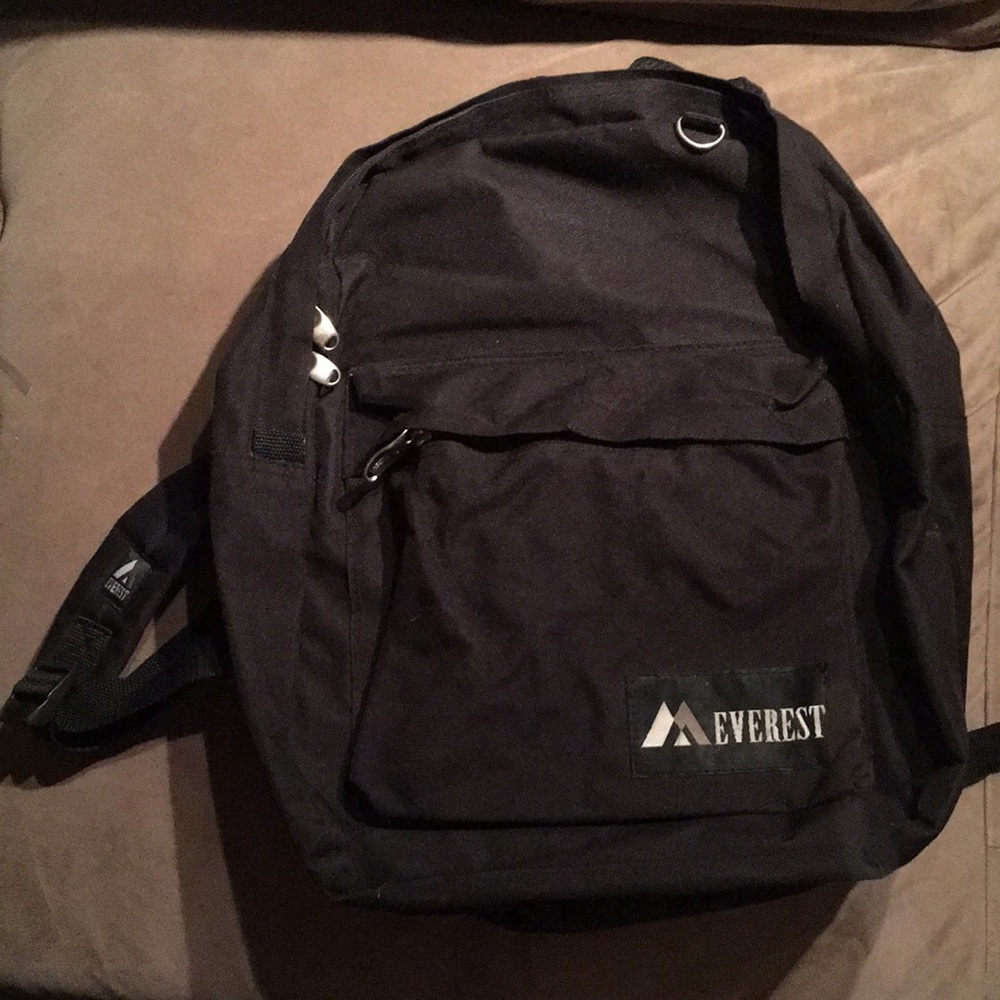 Black Everest Backpack Two Zipper Pockets Padded Quil… - Gem